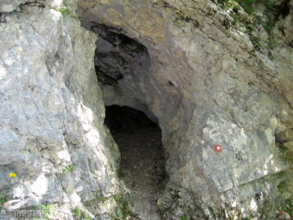 Dom na Komni in Koča pod Bogatinom [Fotografije] | KRAJI - Slovenija