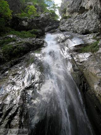 Slap Orglice s partizansko bolnico [Fotografije] | KRAJI - Slovenija